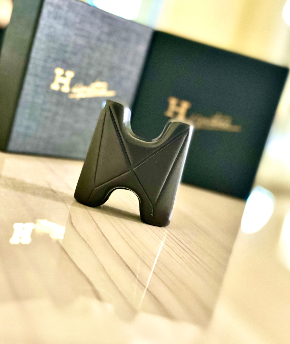 Black Cigar Stand – hsignature